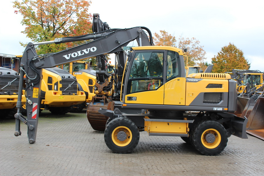 Mobilbagger Volvo EW 160 D - Podlasly Baumaschinen